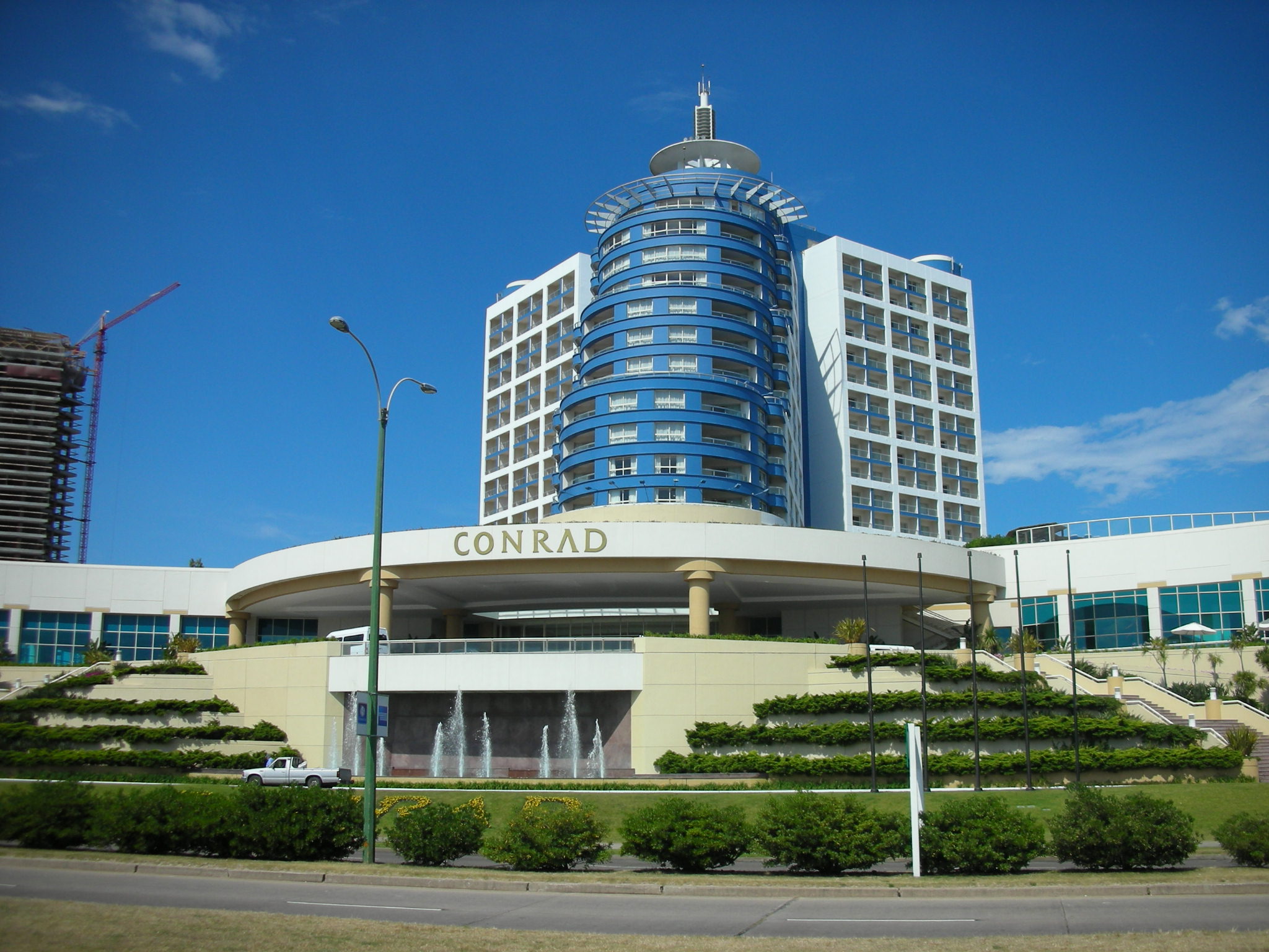 Conrad 1 | Benditoplaneta