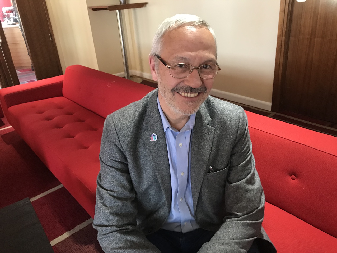 Barry Elsby | Benditoplaneta