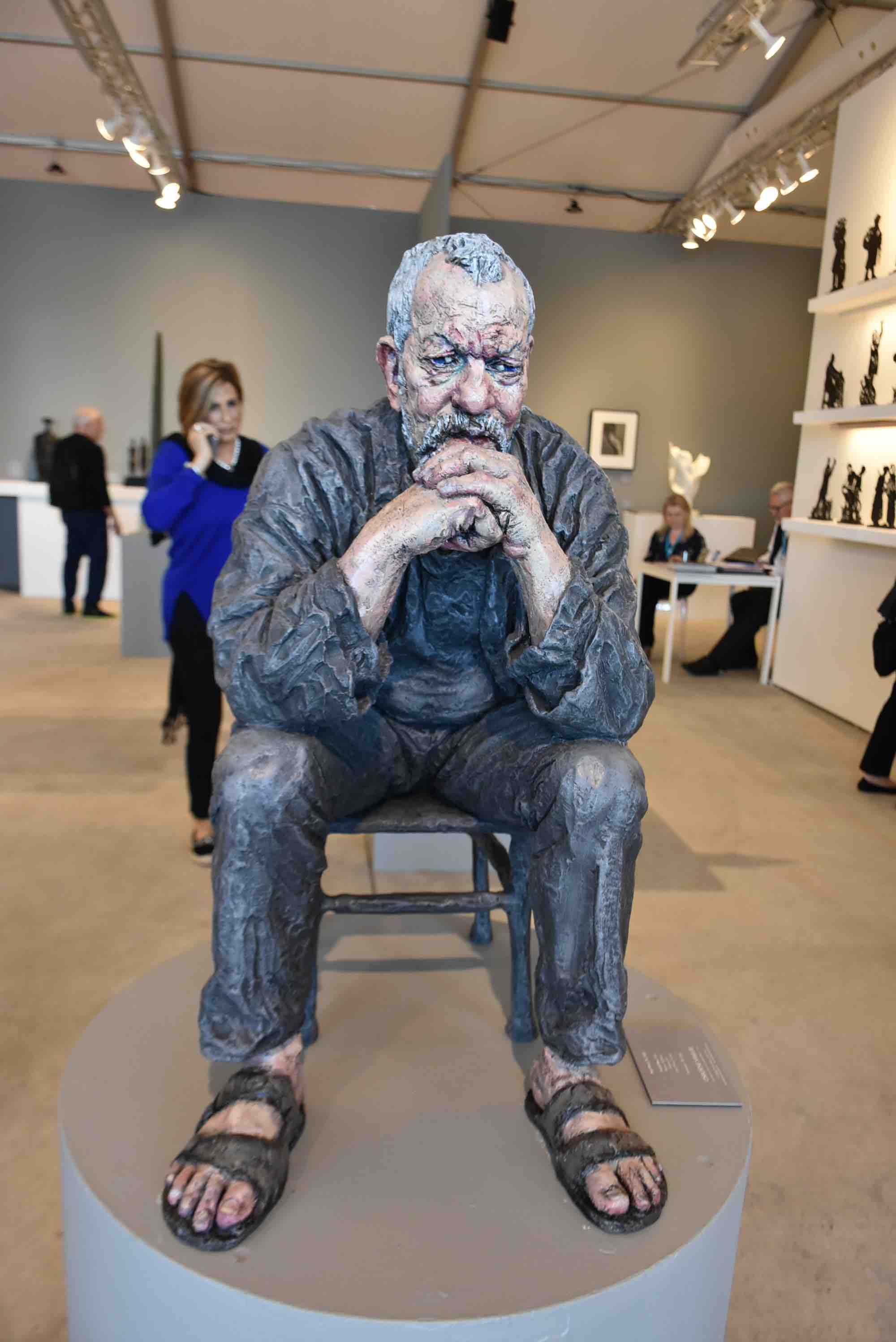 Seated Man, Sean Henry (Londres) | Benditoplaneta